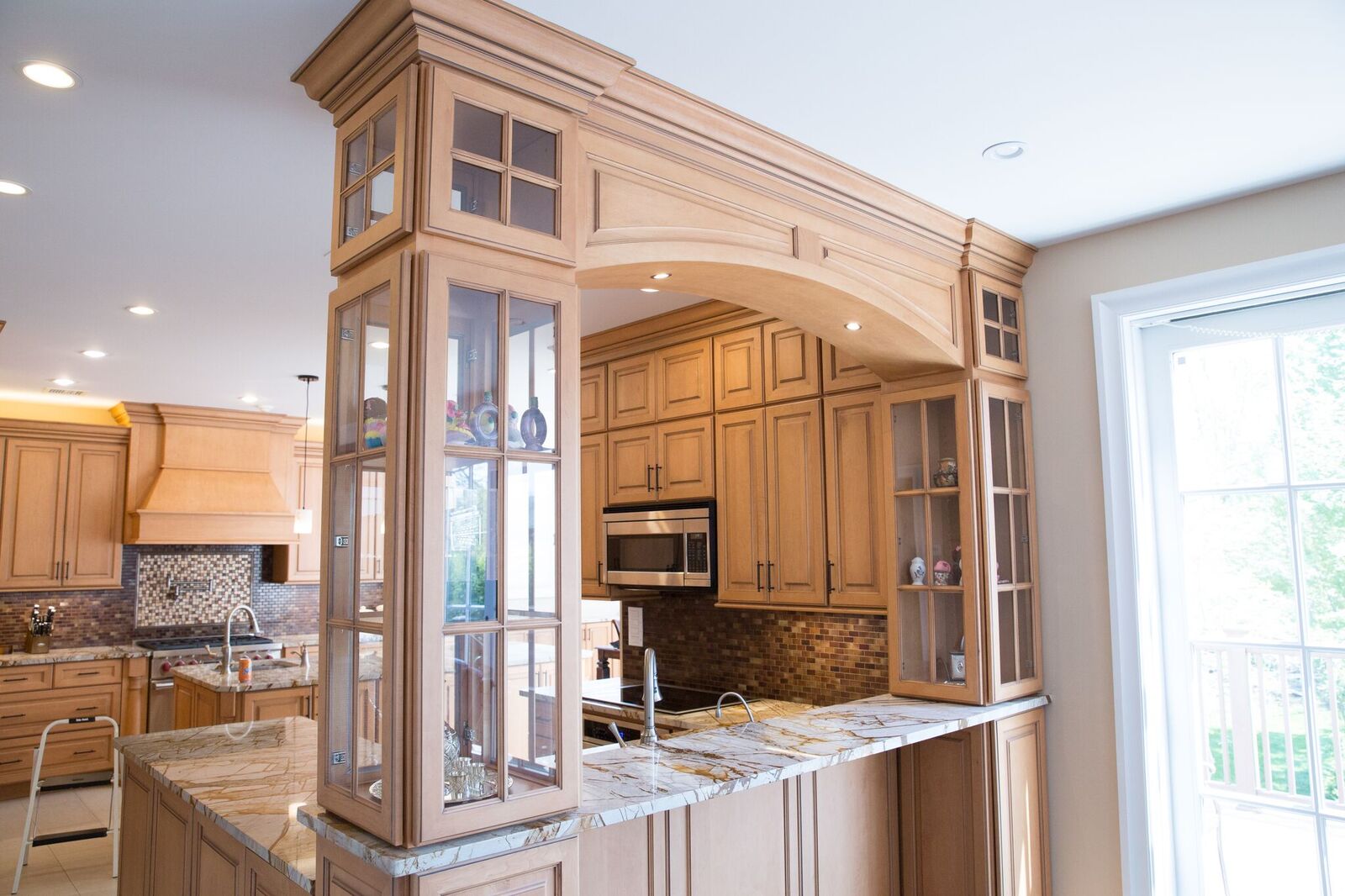 Shop modern kitchen in Peabody